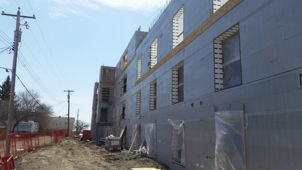 Logix Platinum Commercial - Souris - AMC Foam Technologies Inc.